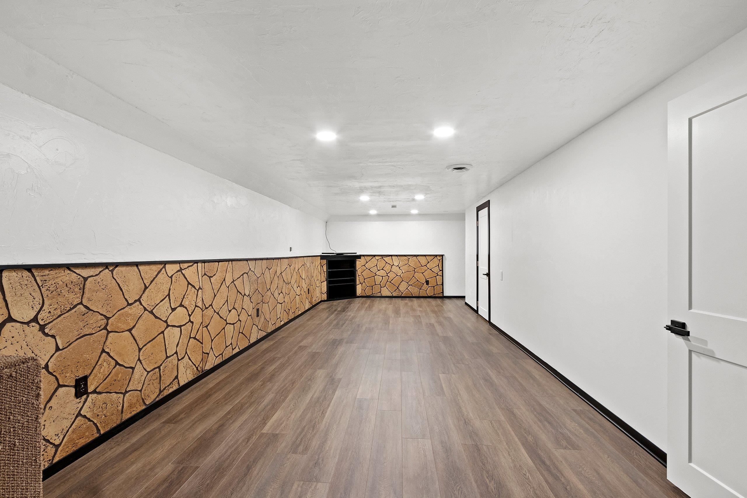 409 EASY, Green Bay, WI - Paragon Real Estate Group